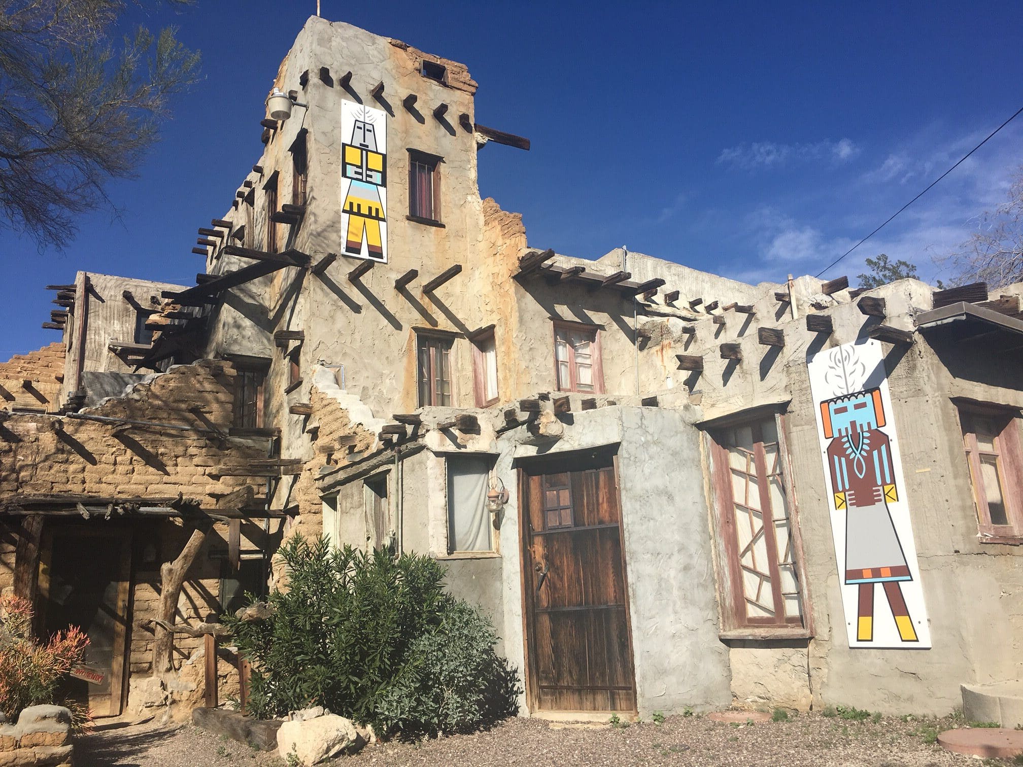 Introducing: Cabot’s Pueblo Museum in Desert Hot Springs, California ...